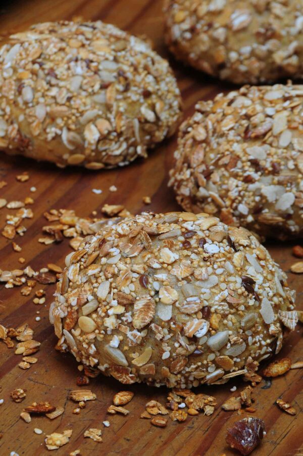 Multigrain Bun – Organic German Bakeshop